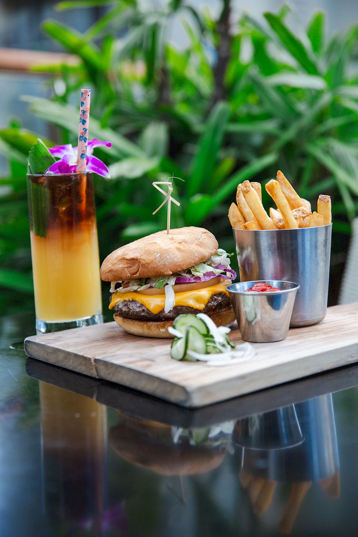 Daily Happy Hour in Waikiki | Hideout at The Laylow